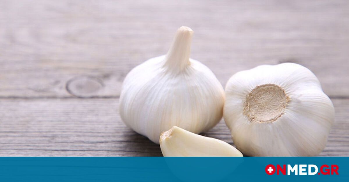 Οι αντιβιοτικές ιδιότητες του σκόρδου – Πώς πρέπει να καταναλώνεται (video)