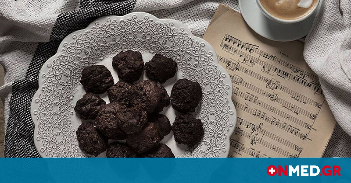 Άκης Πετρετζίκης: Κουλουράκια καφέ χωρίς ψήσιμο