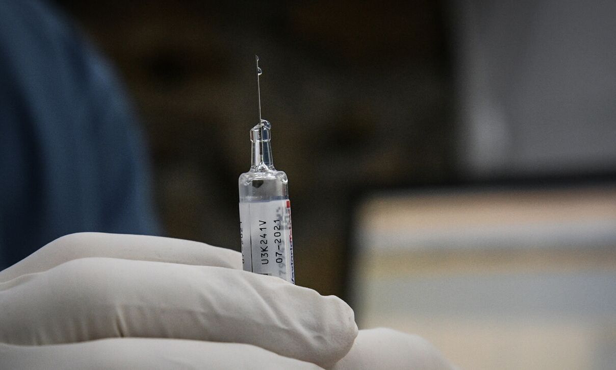 Χωρίς συνταγή γιατρού από σήμερα το αντιγριπικό εμβόλιο